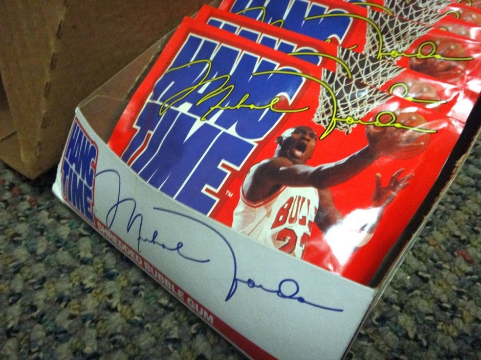 Vintage Gear: Michael Jordan Hang Time Bubble Gum - Air Jordans ...