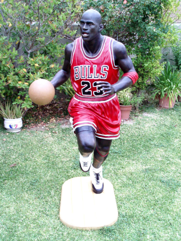 This Lifesize Michael Jordan Statue Could Be The Best Christmas Present ...